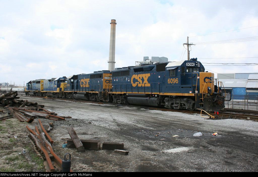 Soon to be Q594-25's consist